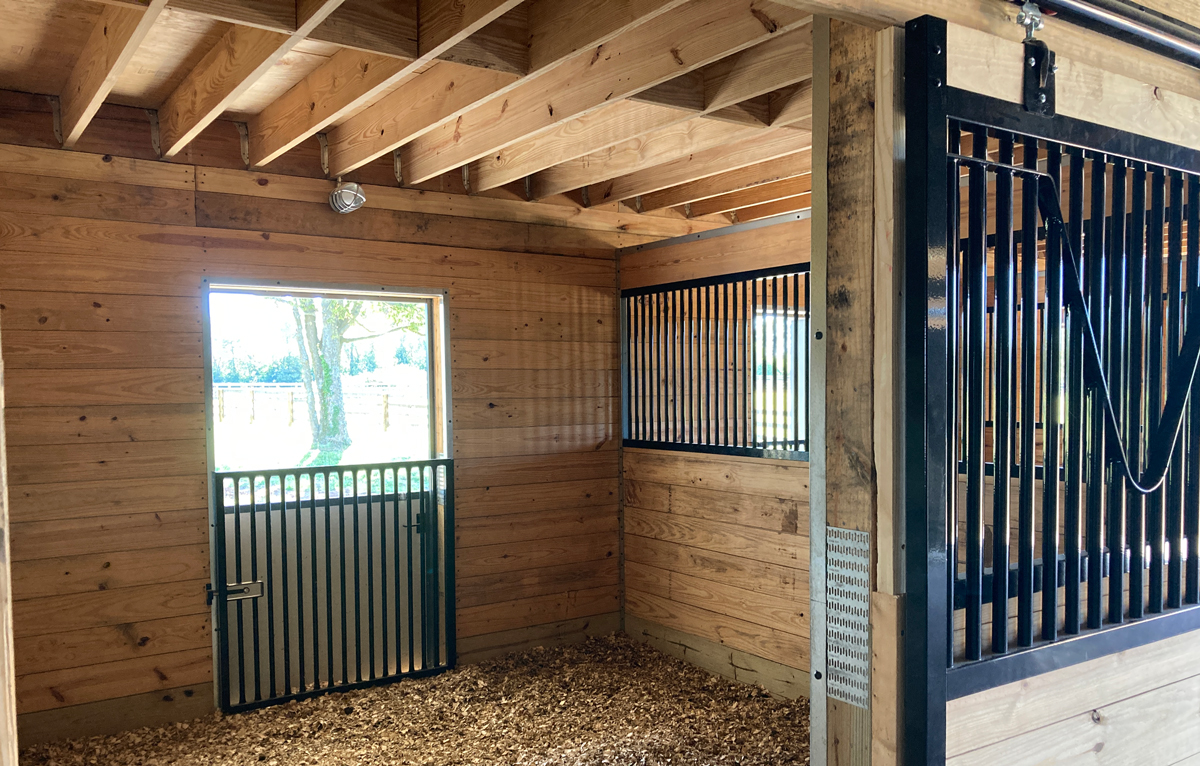 Horse Stall Hardware: An Important Part of Keeping Horses Safe | Frame ...